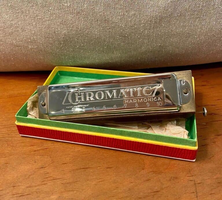 Diatonic vs Chromatic Harmonica: Basic Features, Pros and Cons